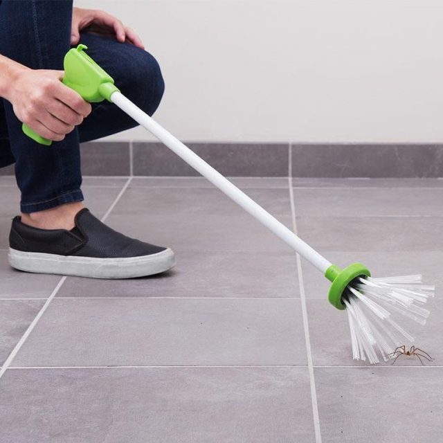 My Critter Catcher Long-Handled Insect Grabber - As Seen On TV Tech